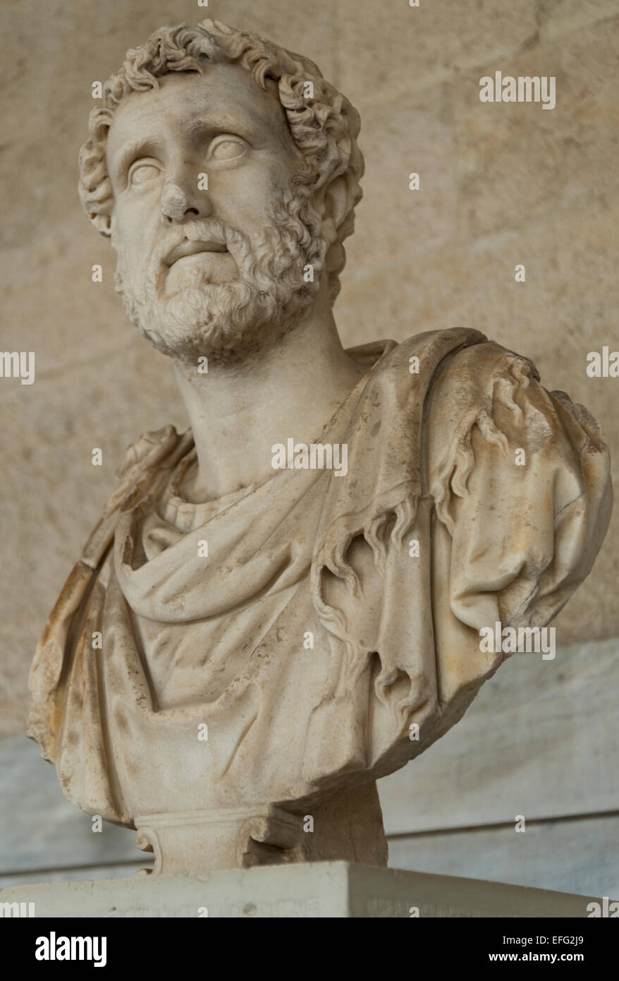 Ancient head hi-res stock photography and images - Alamy