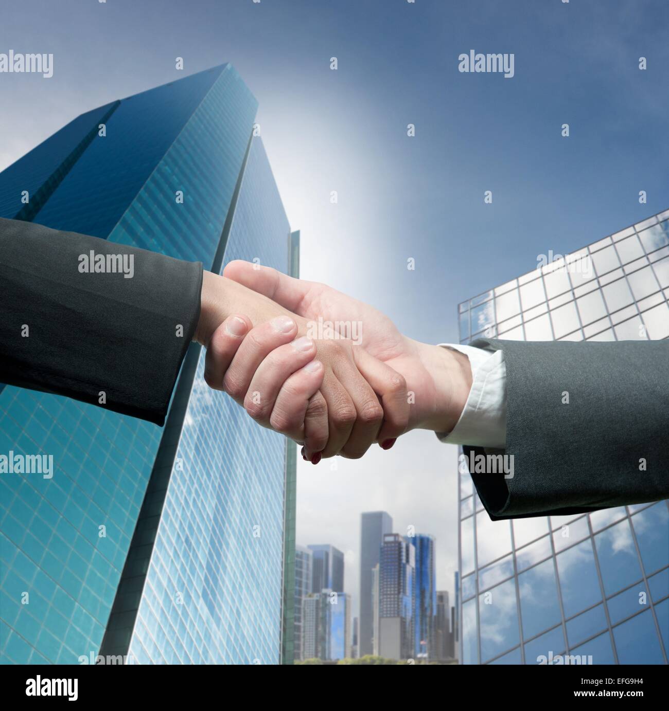 Handshake building hi-res stock photography and images - Alamy