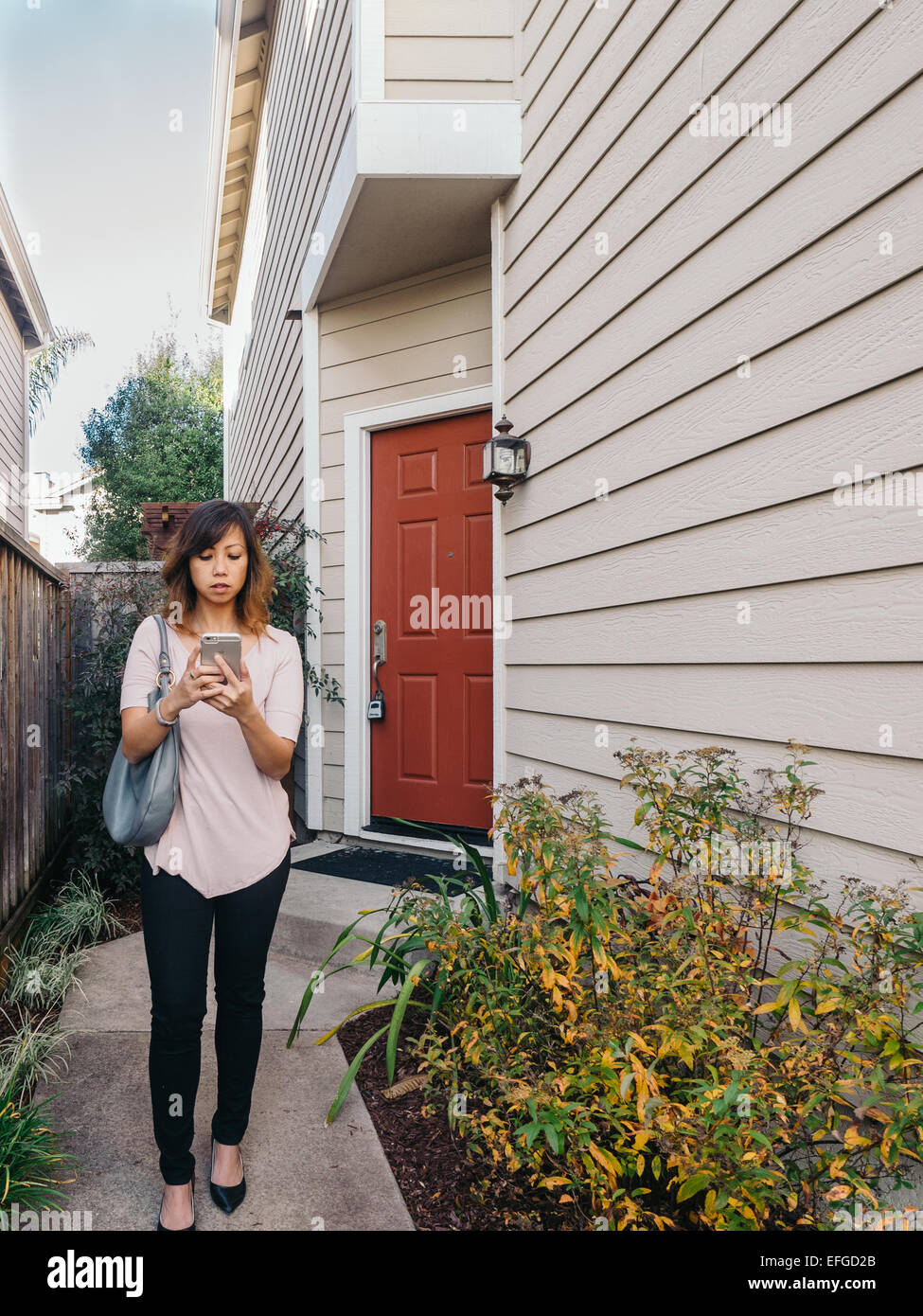 Working mother leaving hi-res stock photography and images - Alamy