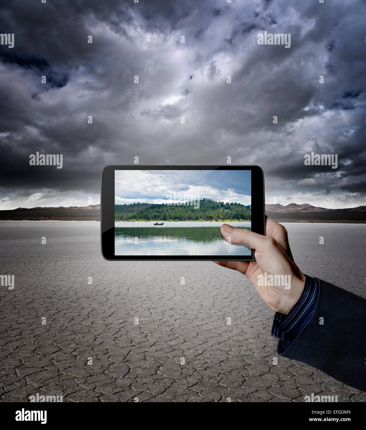 Digital desert hi-res stock photography and images - Alamy