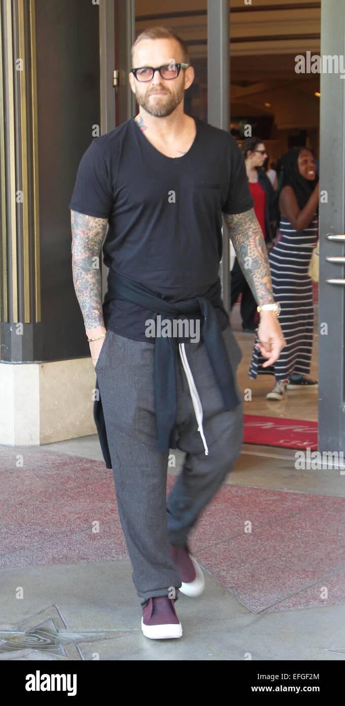 Bob Harper goes shopping with a friend in Hollywood Featuring: Bob ...