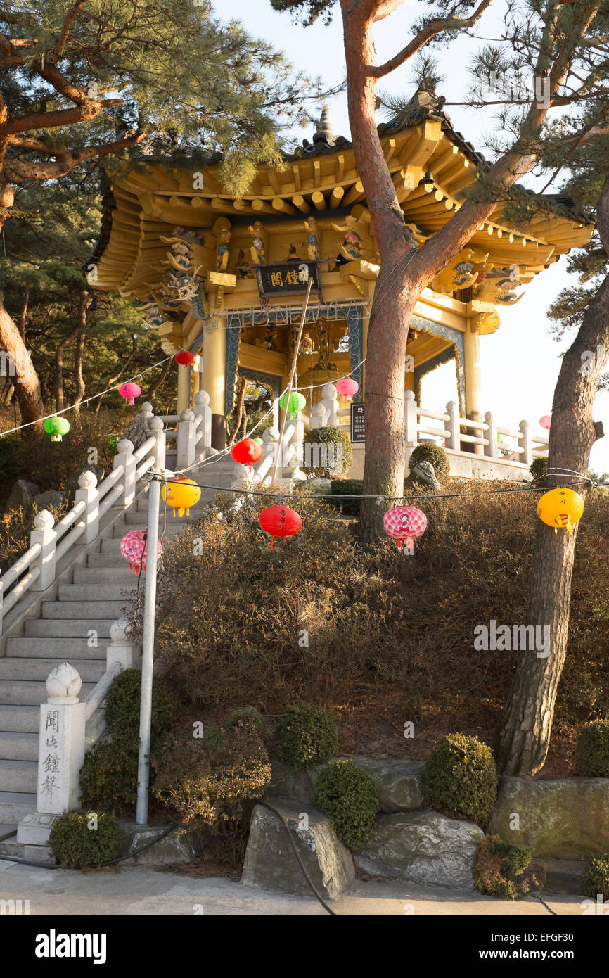 The bell at the Heungryunsa Temple in Incheon, Korea Stock Photo - Alamy