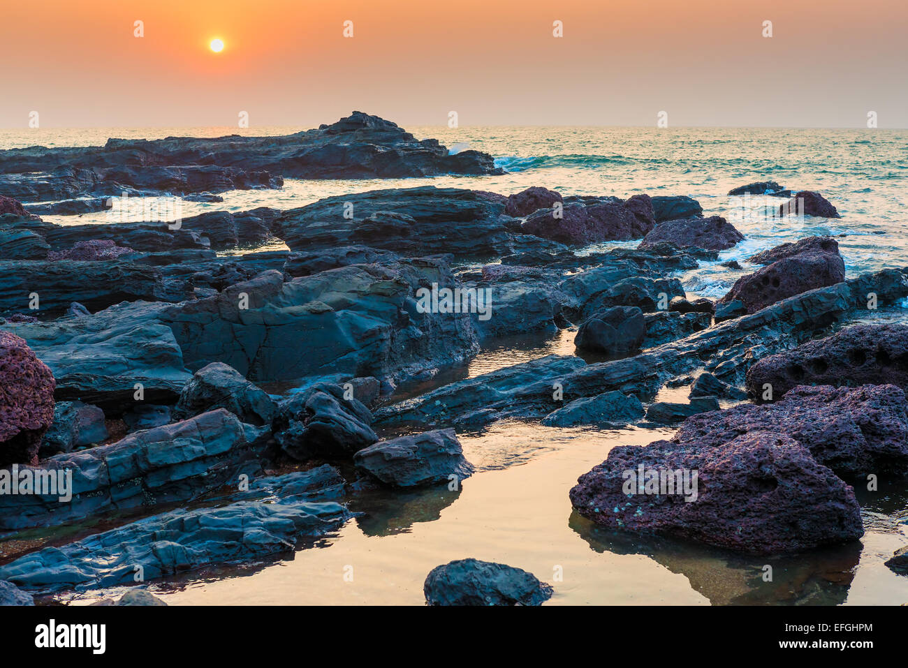 Rocky beaches india hi-res stock photography and images - Alamy
