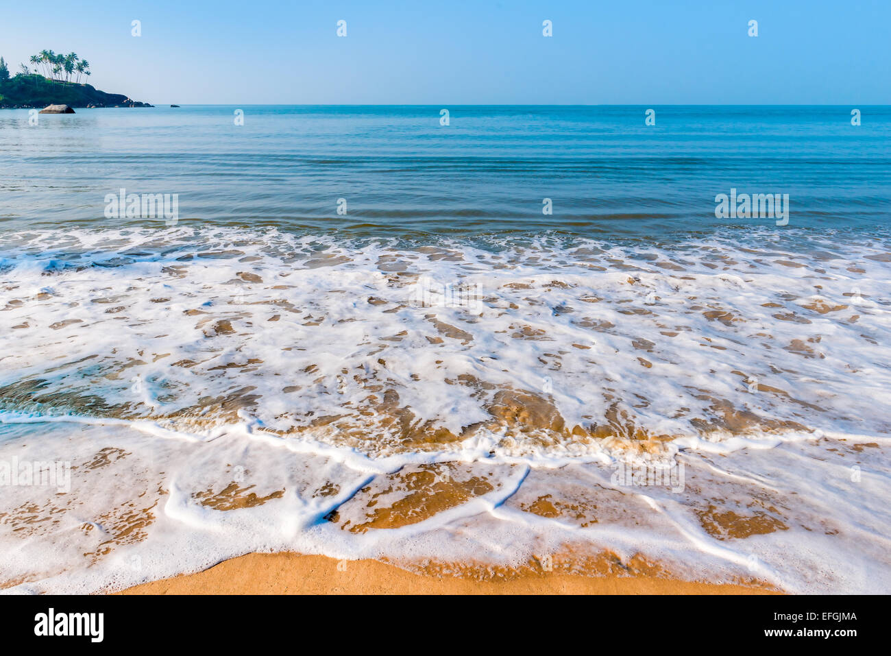 Wave sea foam hi-res stock photography and images - Alamy