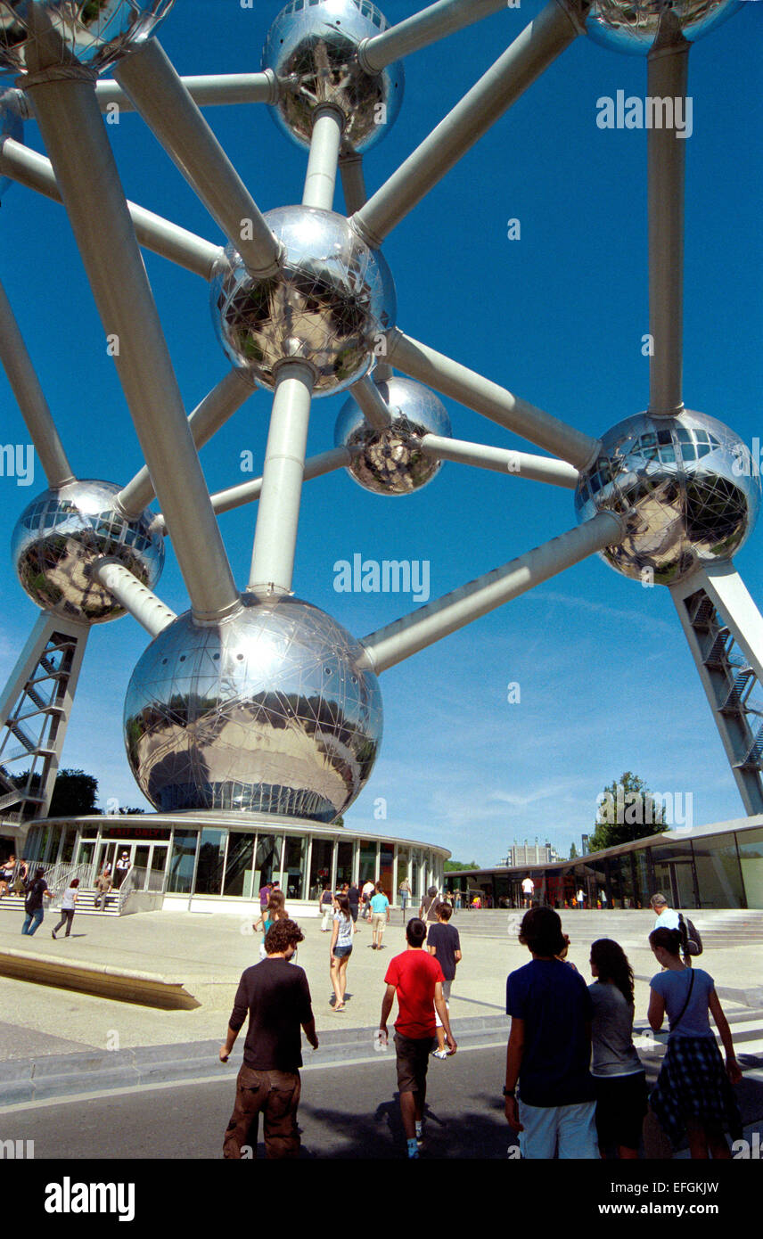 Atomium sculpture hi-res stock photography and images - Alamy