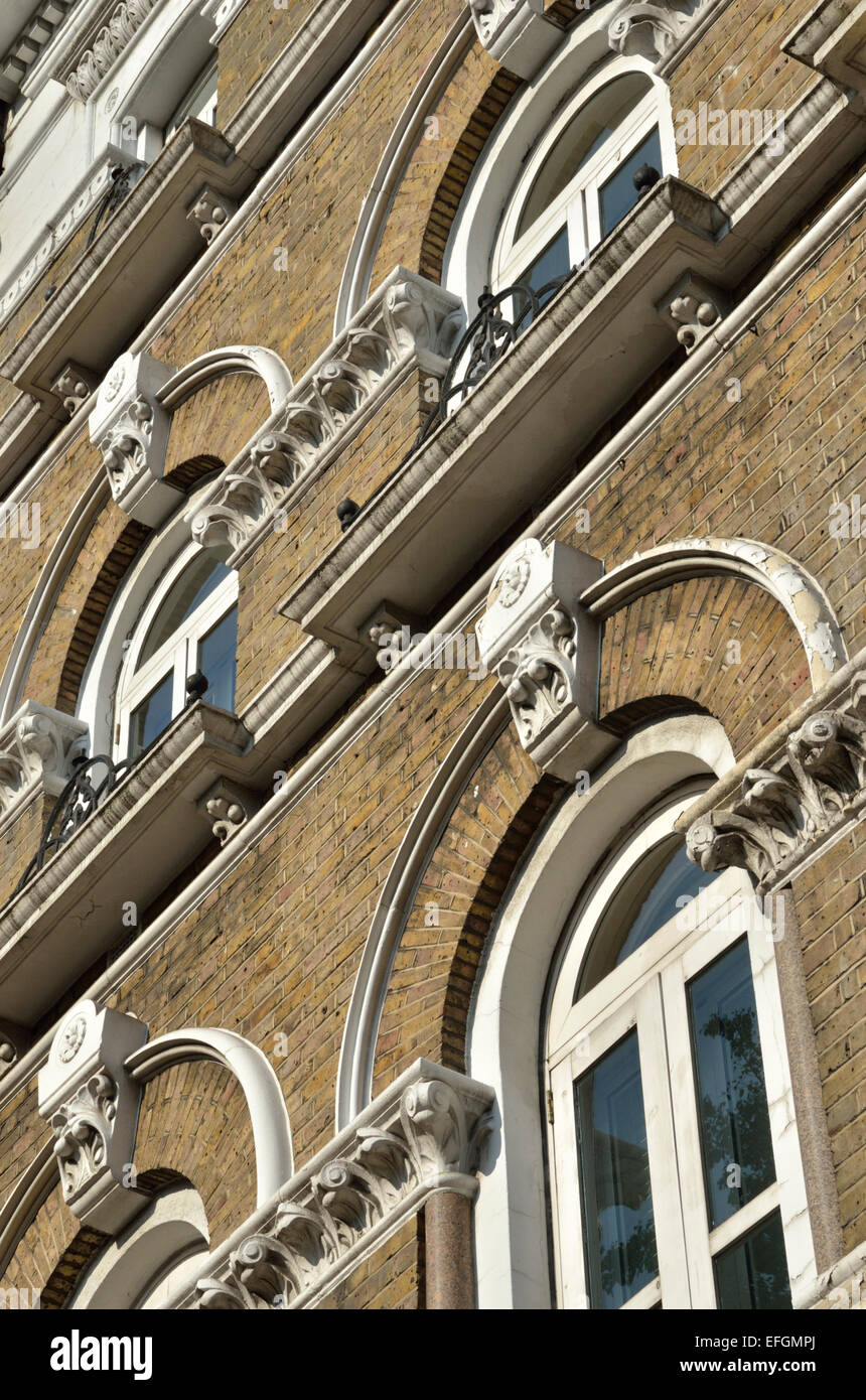 Ornate building frontage hi-res stock photography and images - Alamy