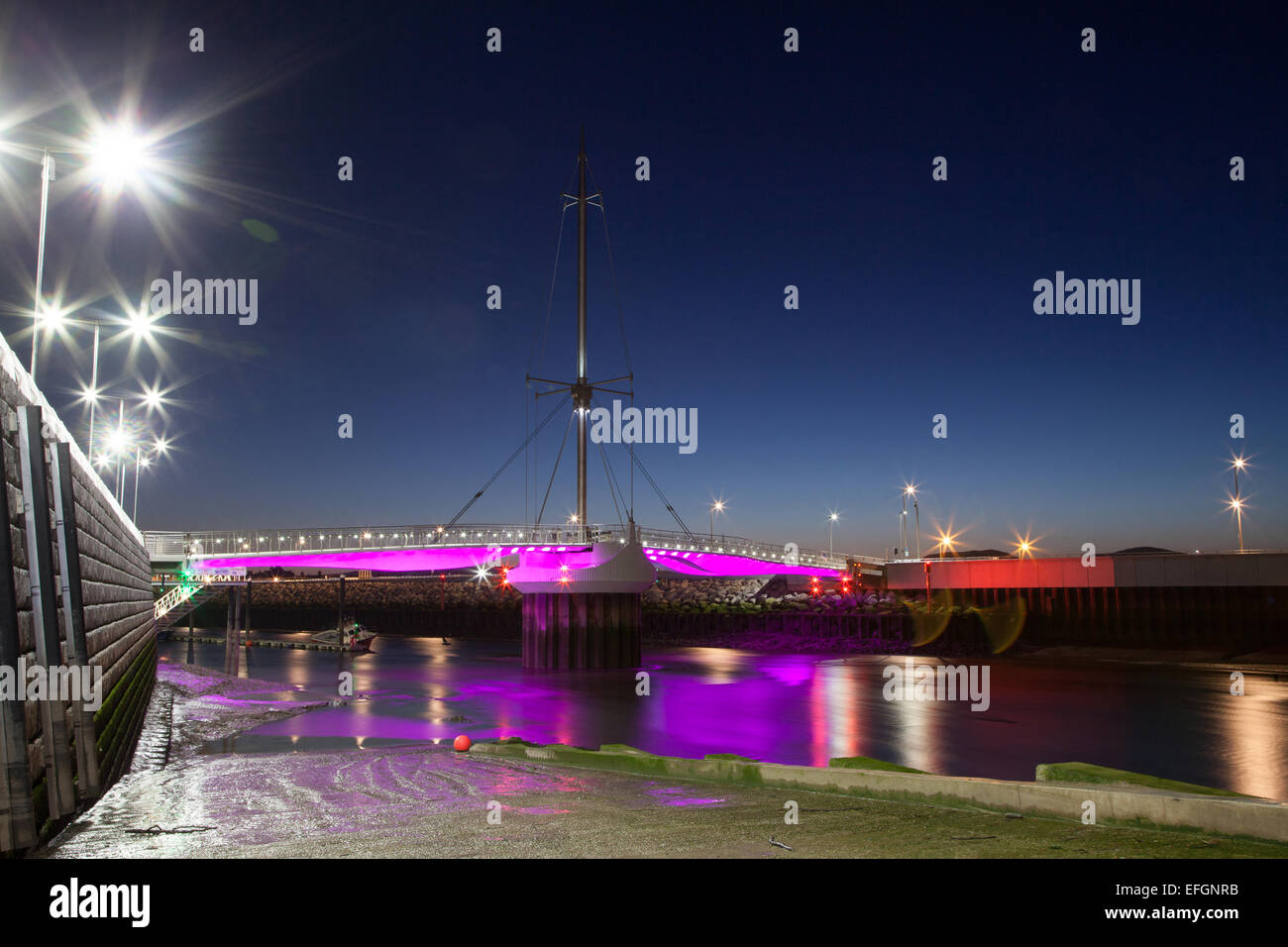 Rhyl bridge hi-res stock photography and images - Alamy