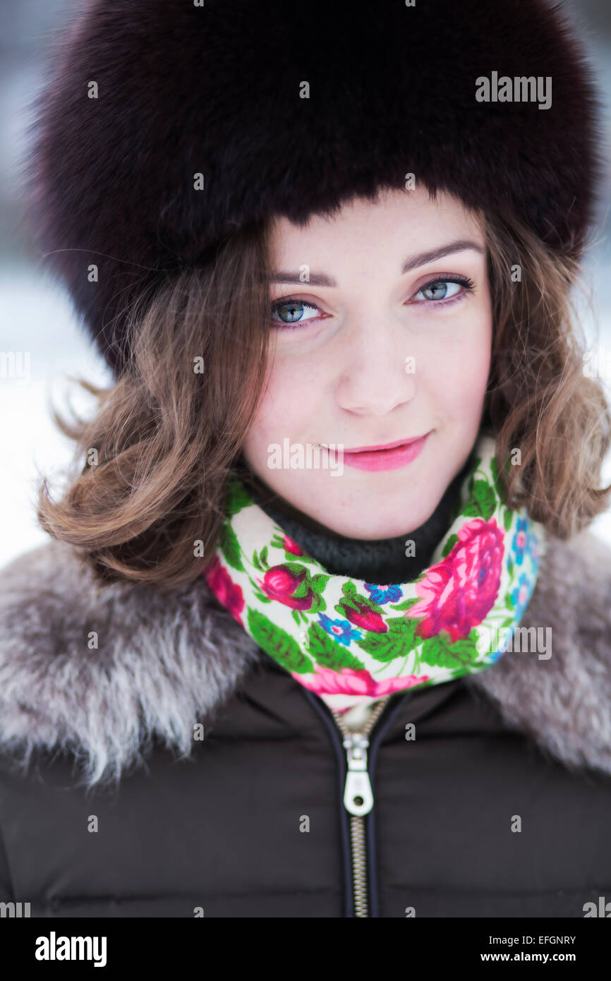 Woman looks innocent hi-res stock photography and images - Alamy