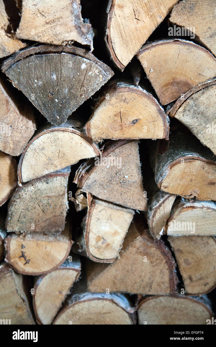 Stacked Chopped Wooden Logs Stock Photo - Alamy