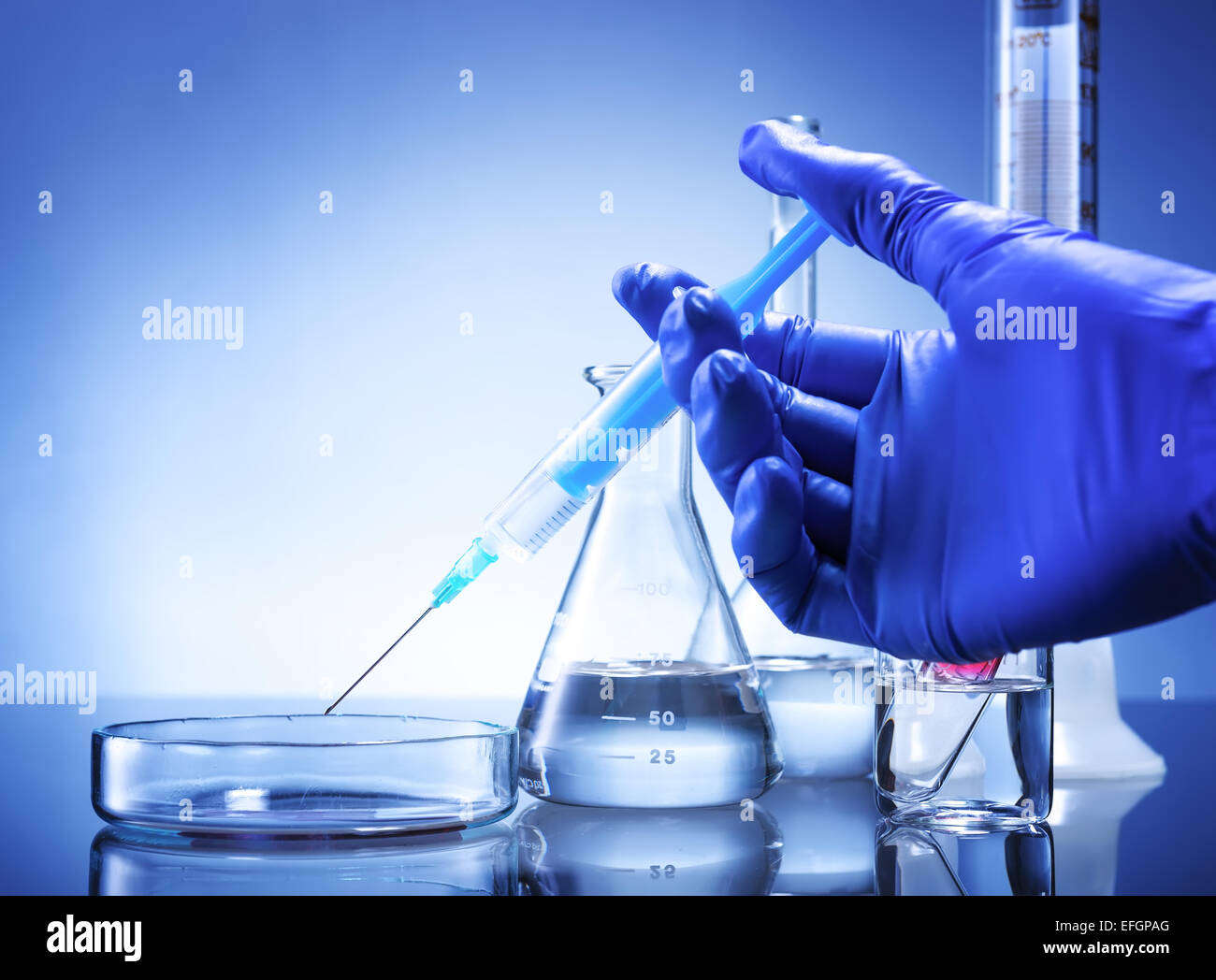 Physical chemistry laboratory equipment hi-res stock photography and ...