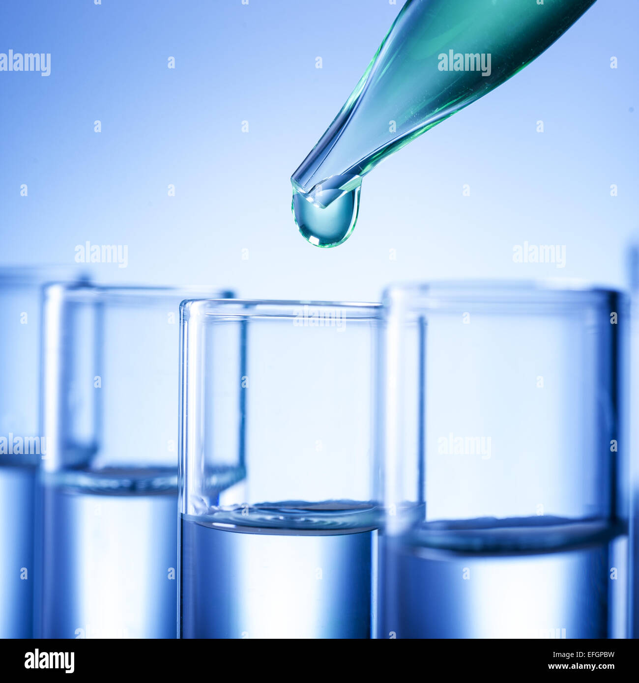 Laboratory test tube hi-res stock photography and images - Alamy