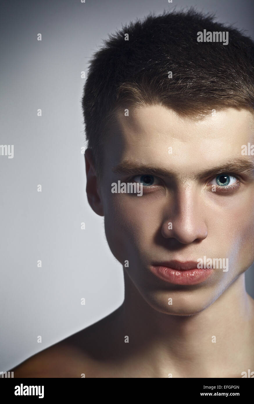 serious handsome young man, close up portrait Stock Photo - Alamy serious handsome young man, close up portrait Stock Photo - Alamy
