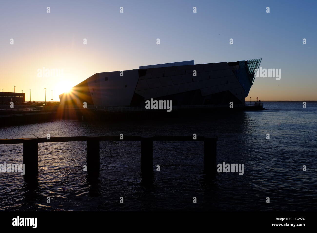 Deep water quay hi-res stock photography and images - Alamy
