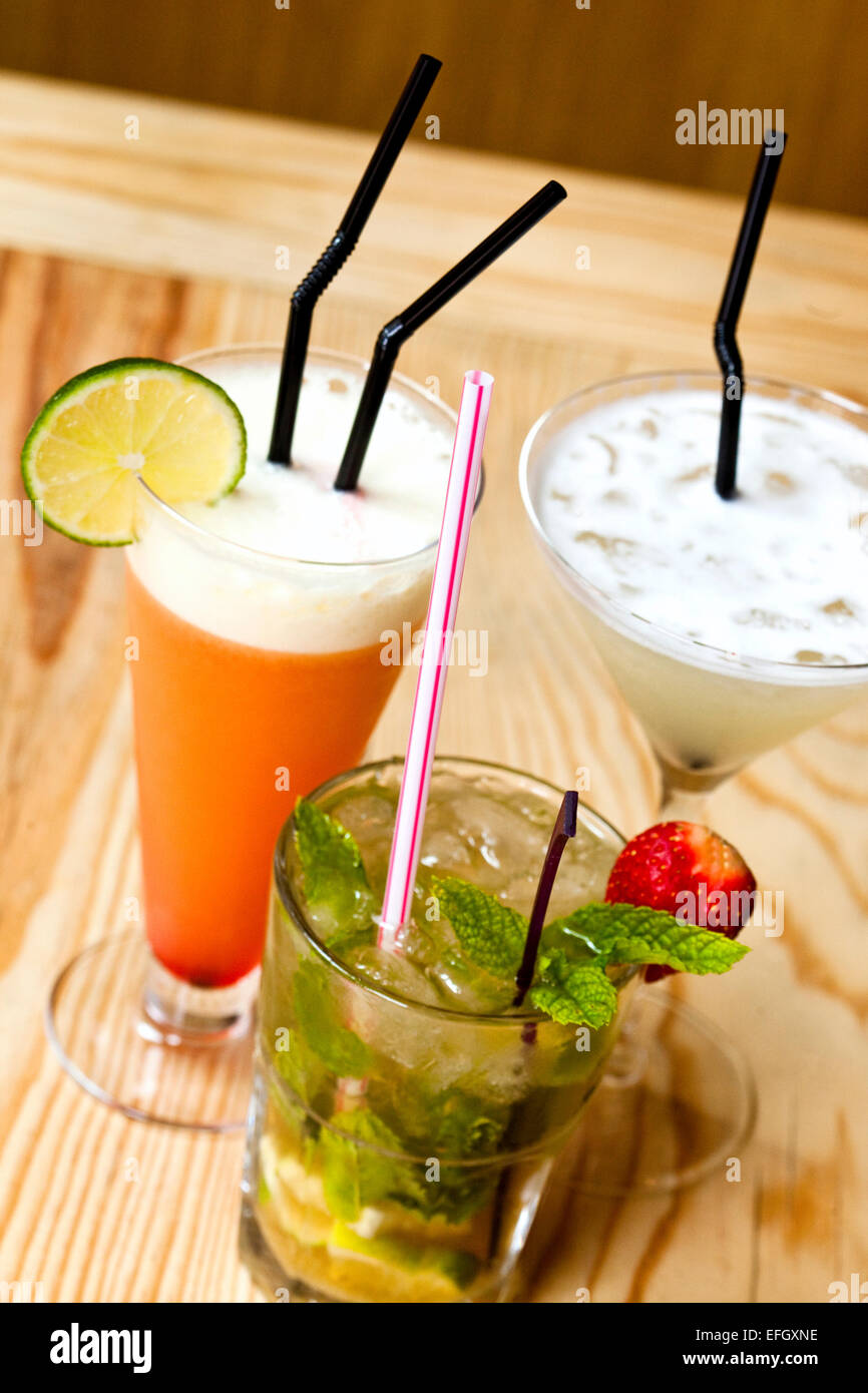 Alcohol drinks table hi-res stock photography and images - Alamy