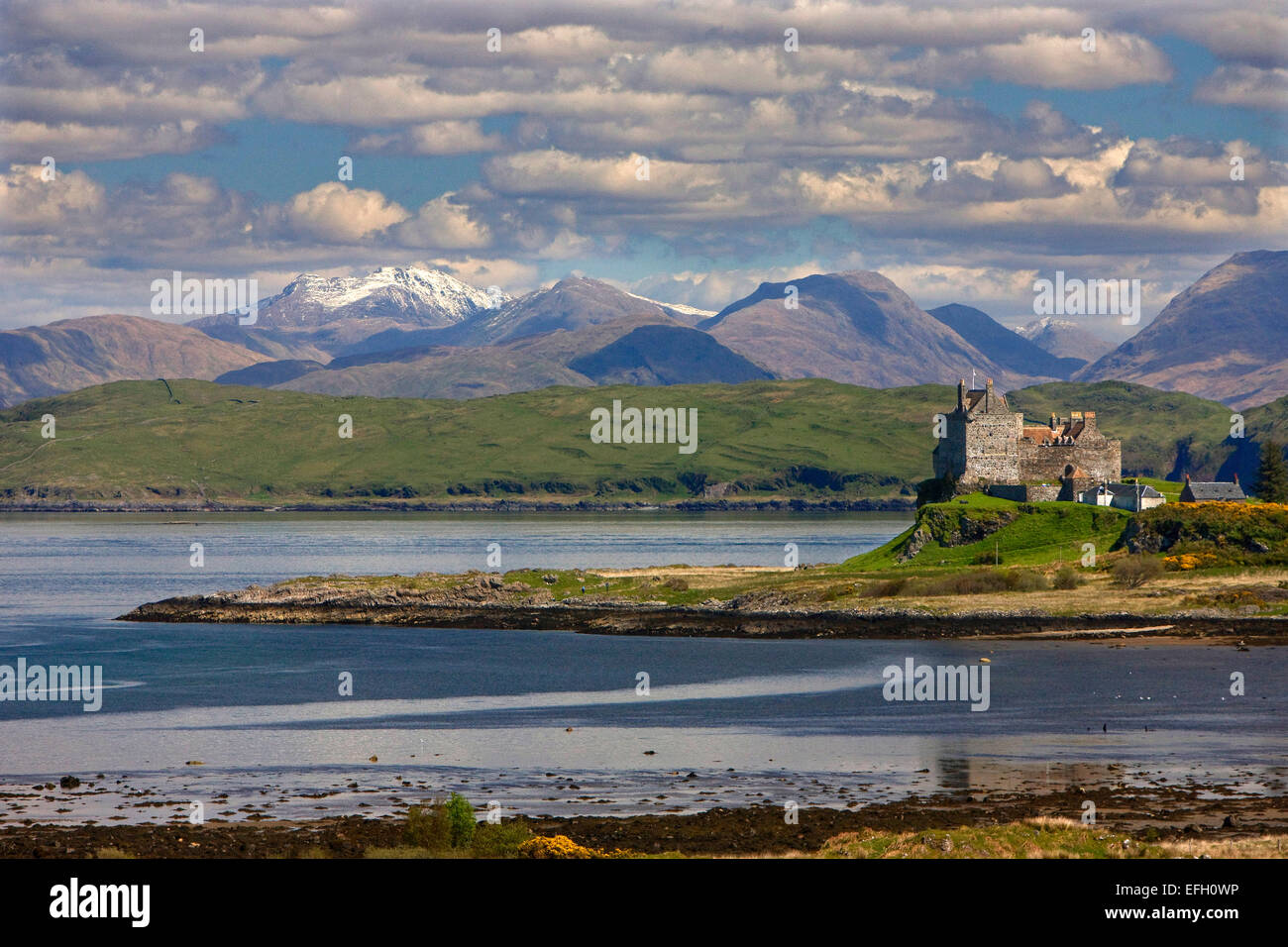 Duart castle, Isle of Mull, Argyll Stock Photo - Alamy