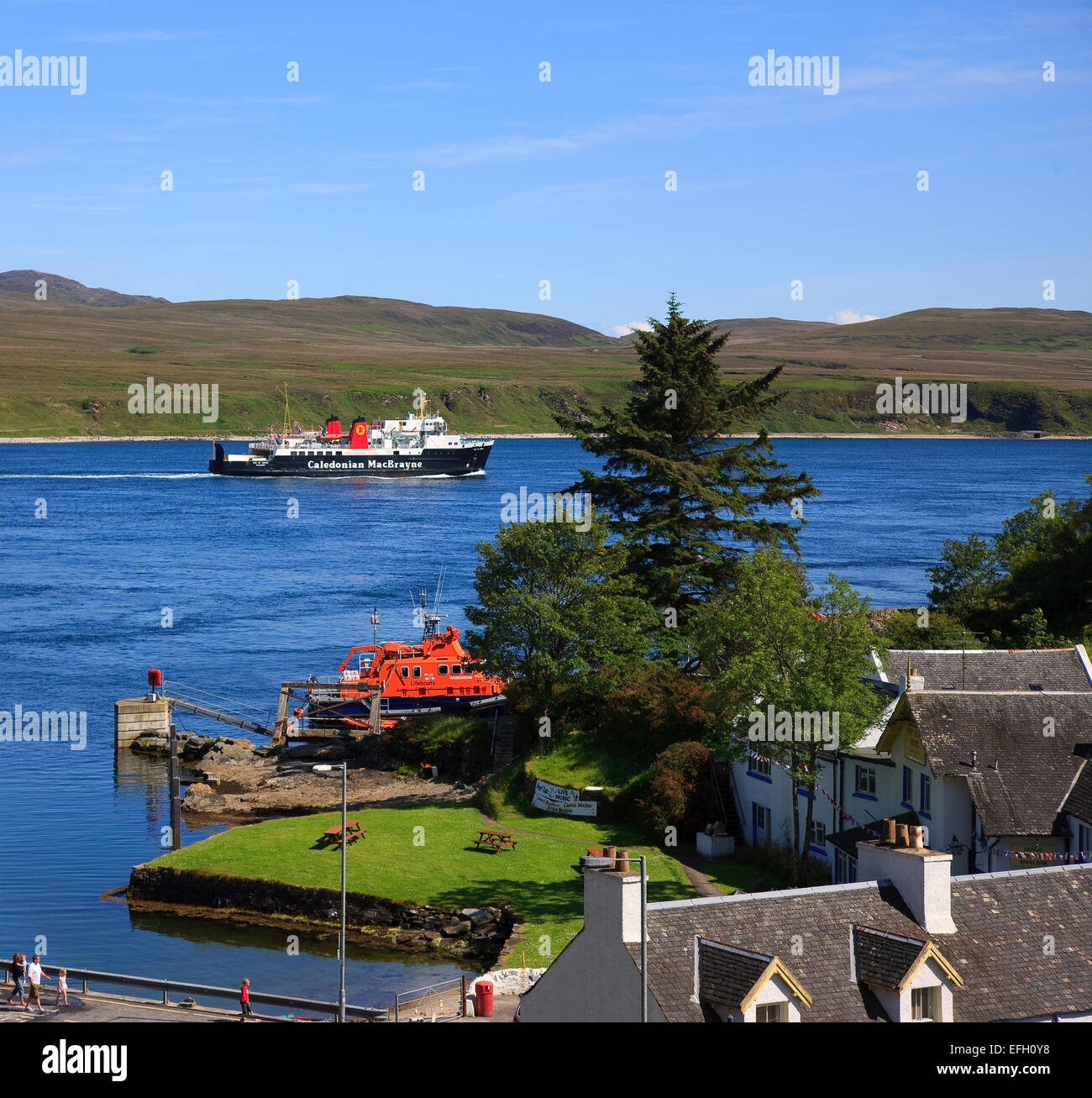 MV Isle of Arran departing Port Askaig, Islay Stock Photo - Alamy