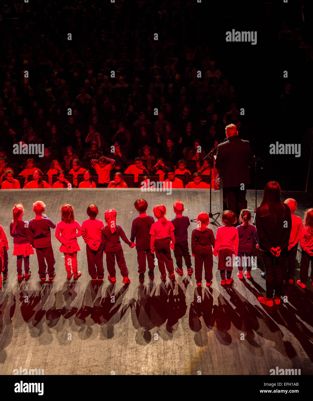 Children concert stage hi-res stock photography and images - Alamy