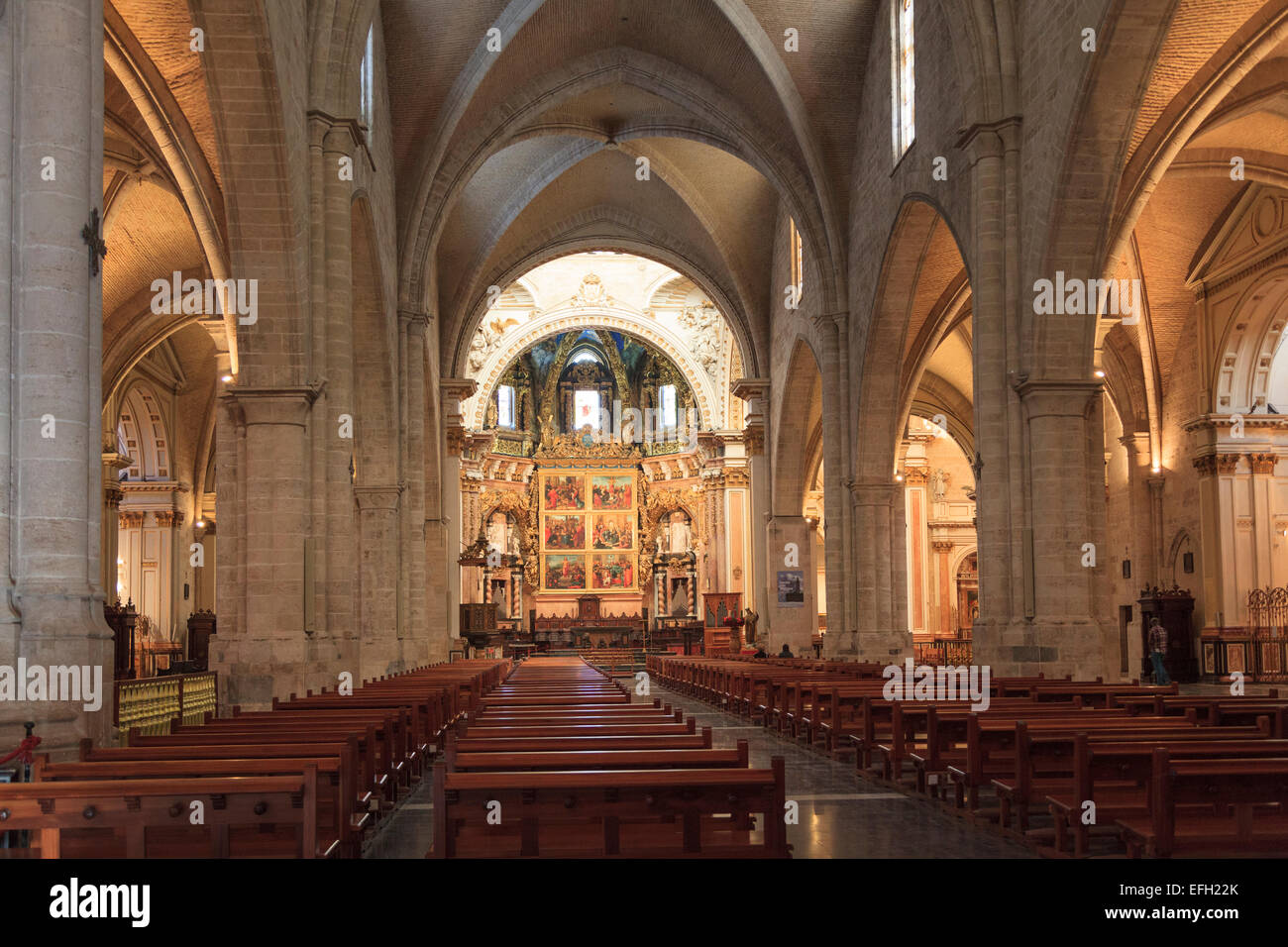 Inside Valencia Cathedral towards Altar Stock Photo - Alamy