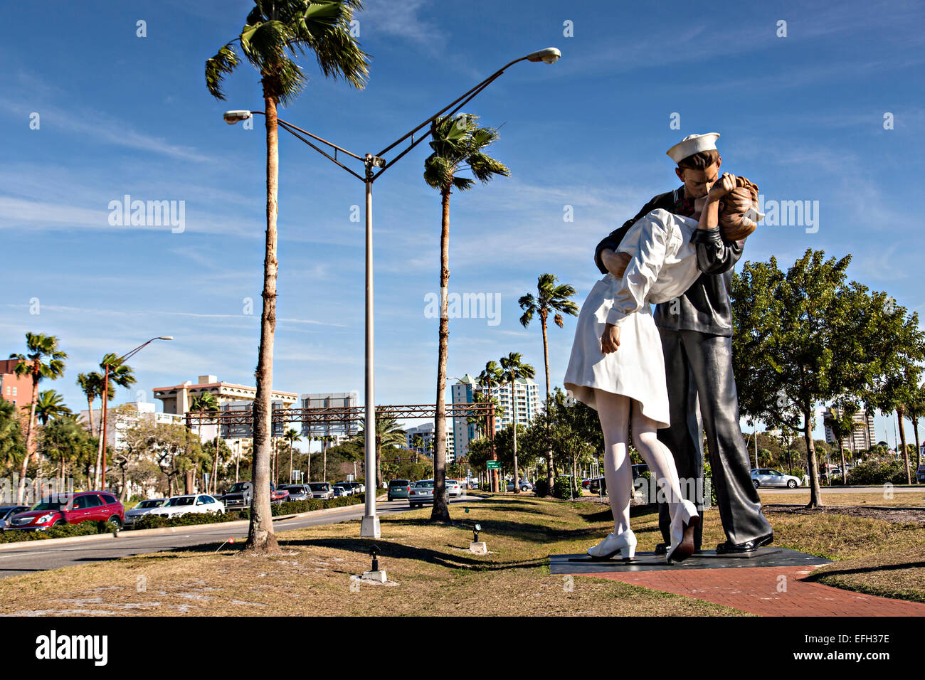 Pop sculpture Unconditional Surrender by artist Seward Johnson ...
