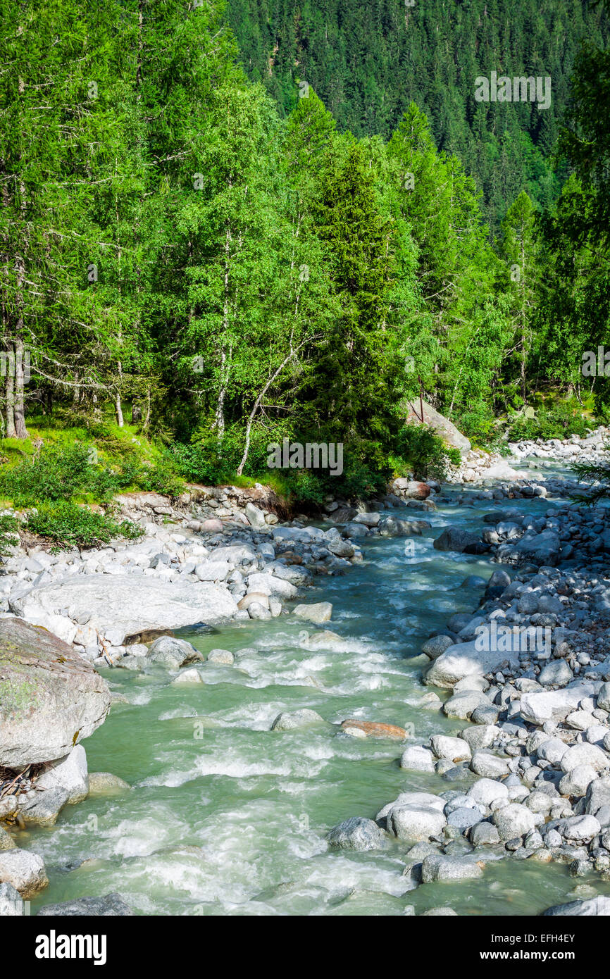 Trickling into a pond hi-res stock photography and images - Alamy