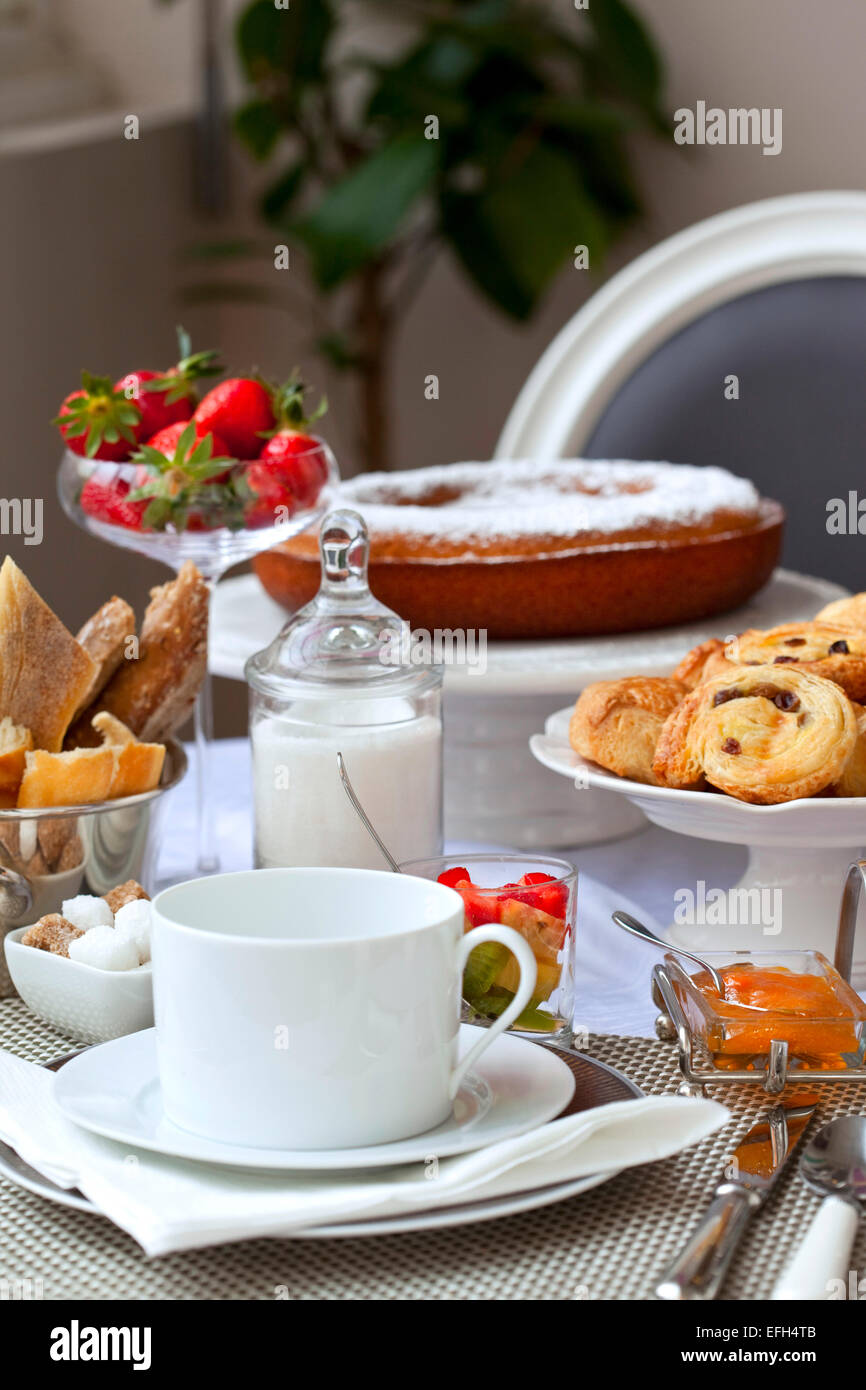 Luxury breakfast set hi-res stock photography and images - Alamy