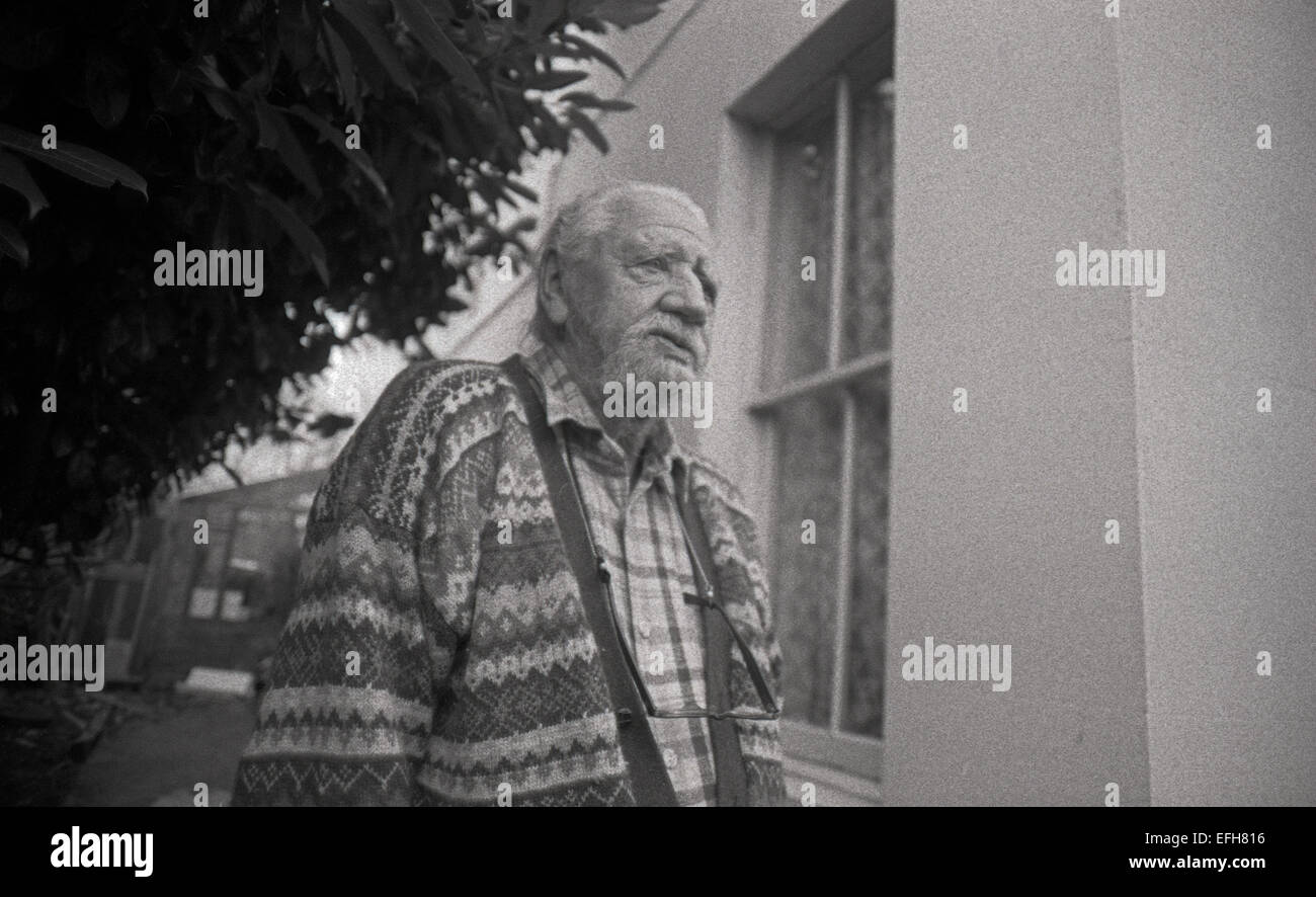 Tom scott writer poet editor hi-res stock photography and images - Alamy