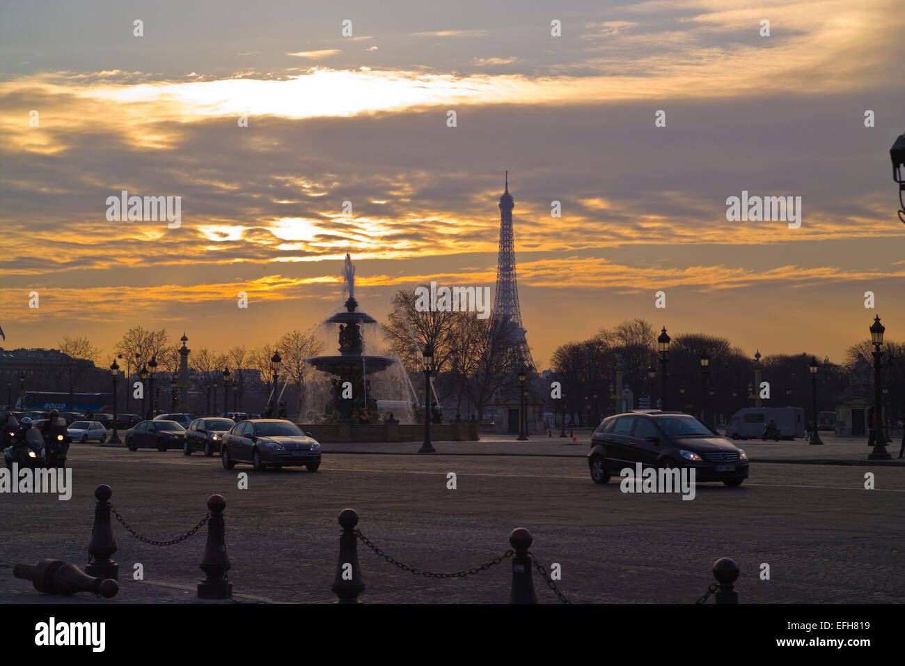Place de la concorde paris at sunset Stock Photo - Alamy
