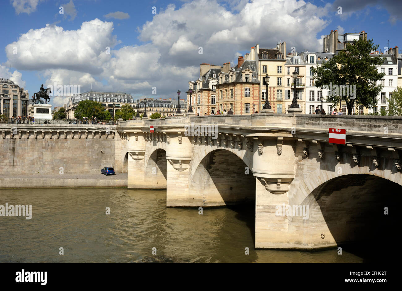 Pont neuf bridge seine river hi-res stock photography and images - Alamy