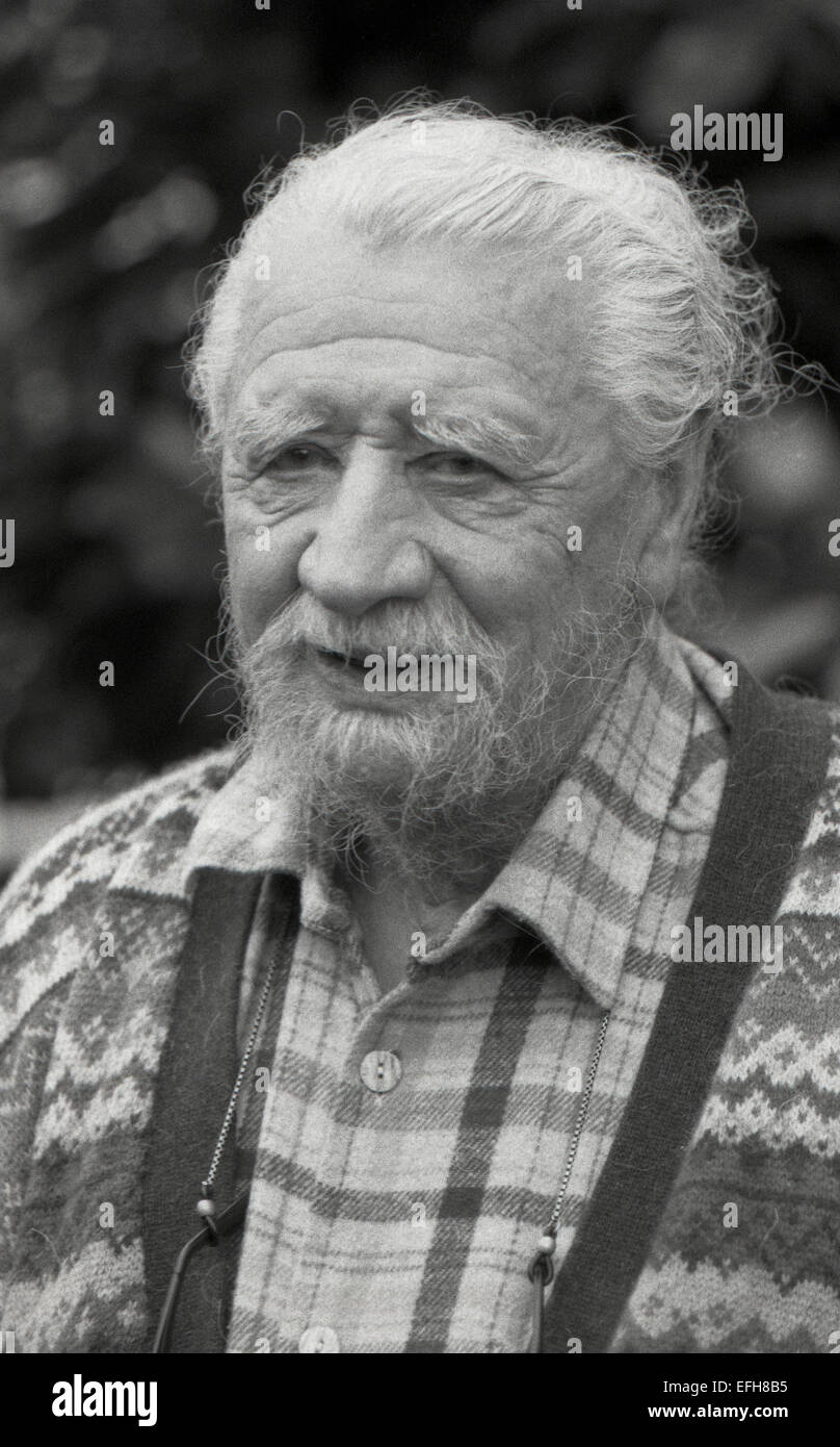 Tom scott writer poet editor hi-res stock photography and images - Alamy