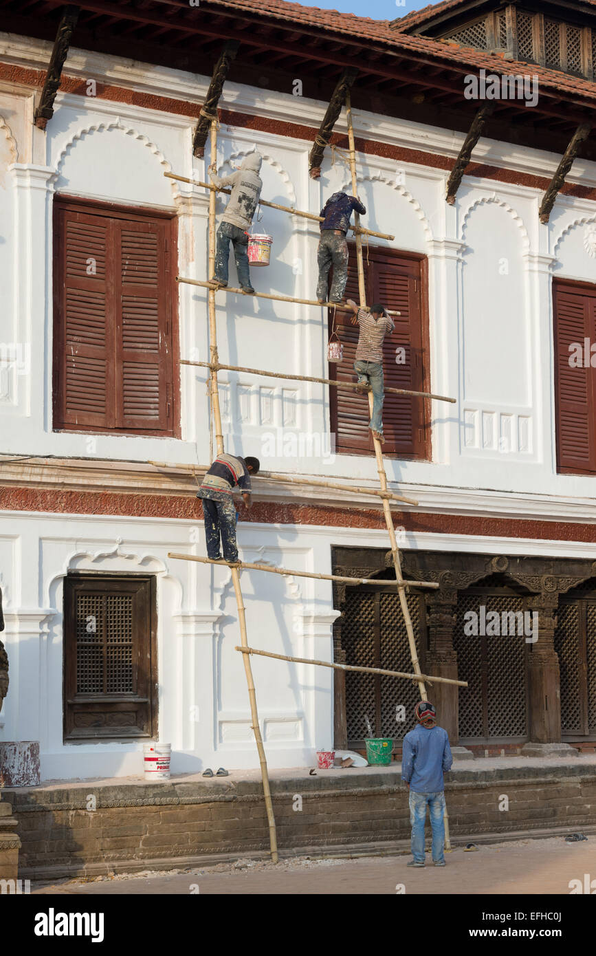 Rickety scaffolding in Durbar Square, Bhaktapur, Kathmandu Valley ...