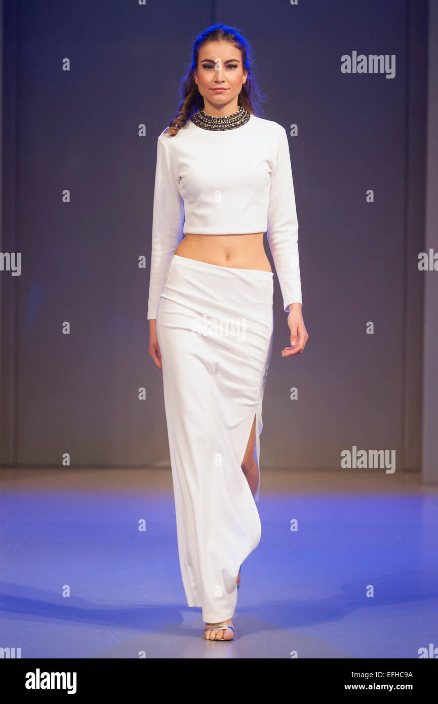 High fashion model hi-res stock photography and images - Alamy