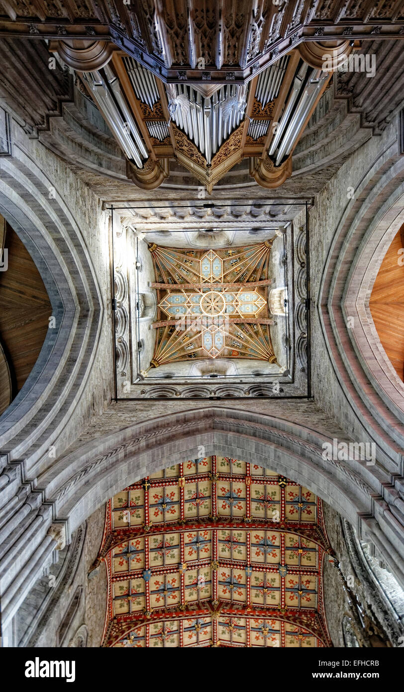 St Davids Cathedral (Welsh Eglwys Gadeiriol Tyddewi), is situated in St ...
