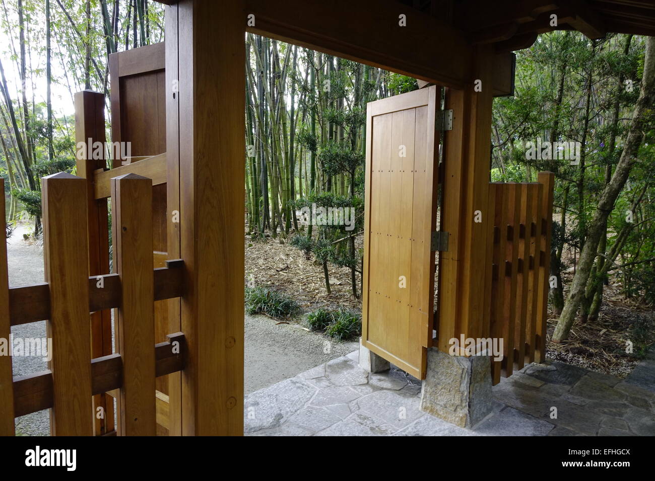 Kodai-mon or ancient gate, at Morikami Japanese Gardens, Delray Beach ...