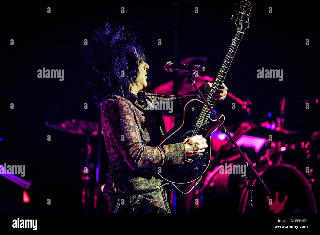 Steve stevens guitarist hi-res stock photography and images - Alamy
