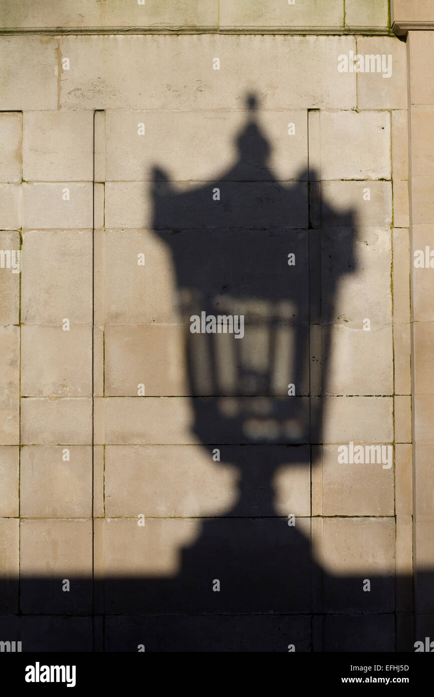 Reverse projection of the object blocking the light hi-res stock ...