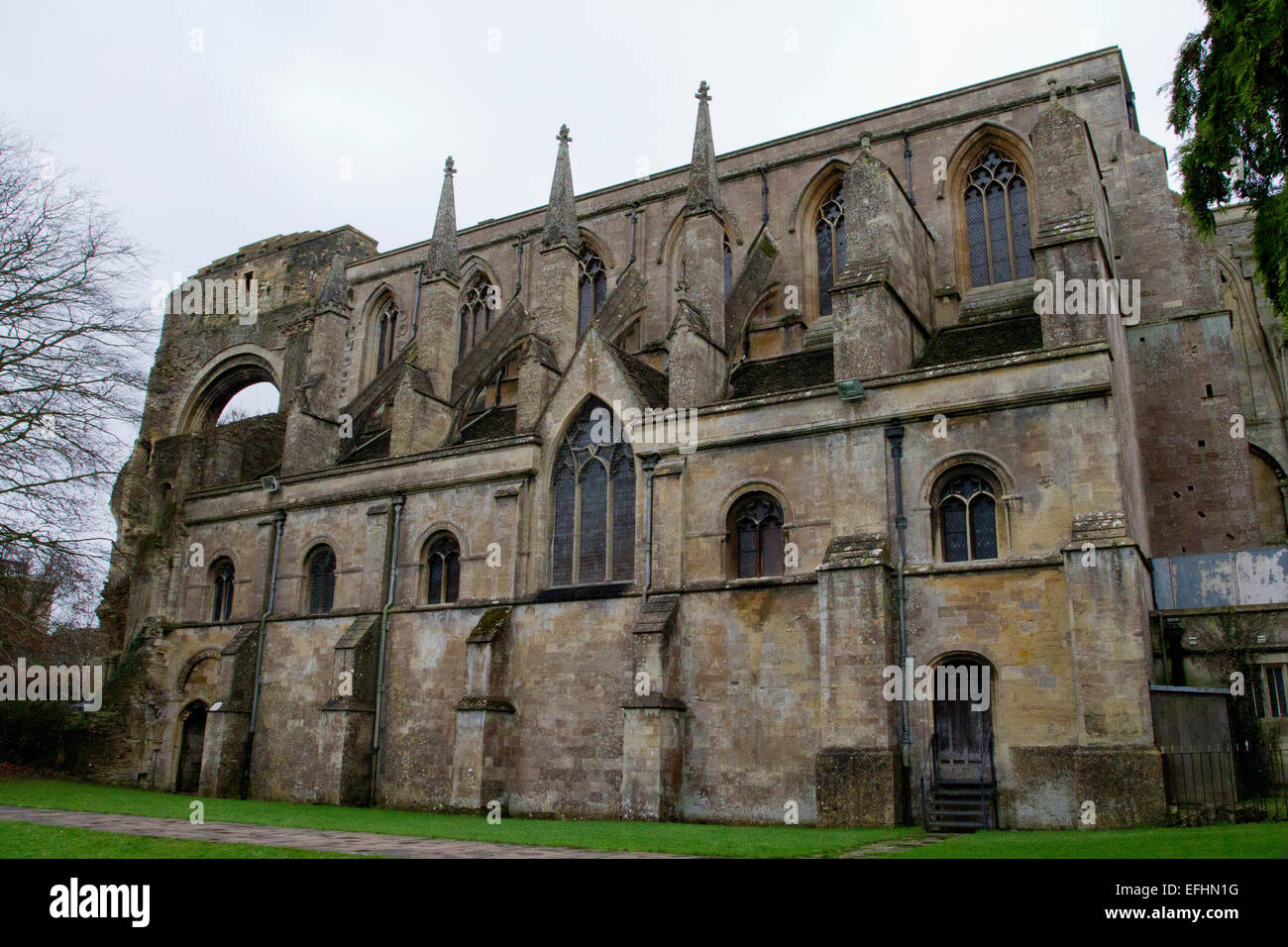 Ancient monasteries hi-res stock photography and images - Alamy