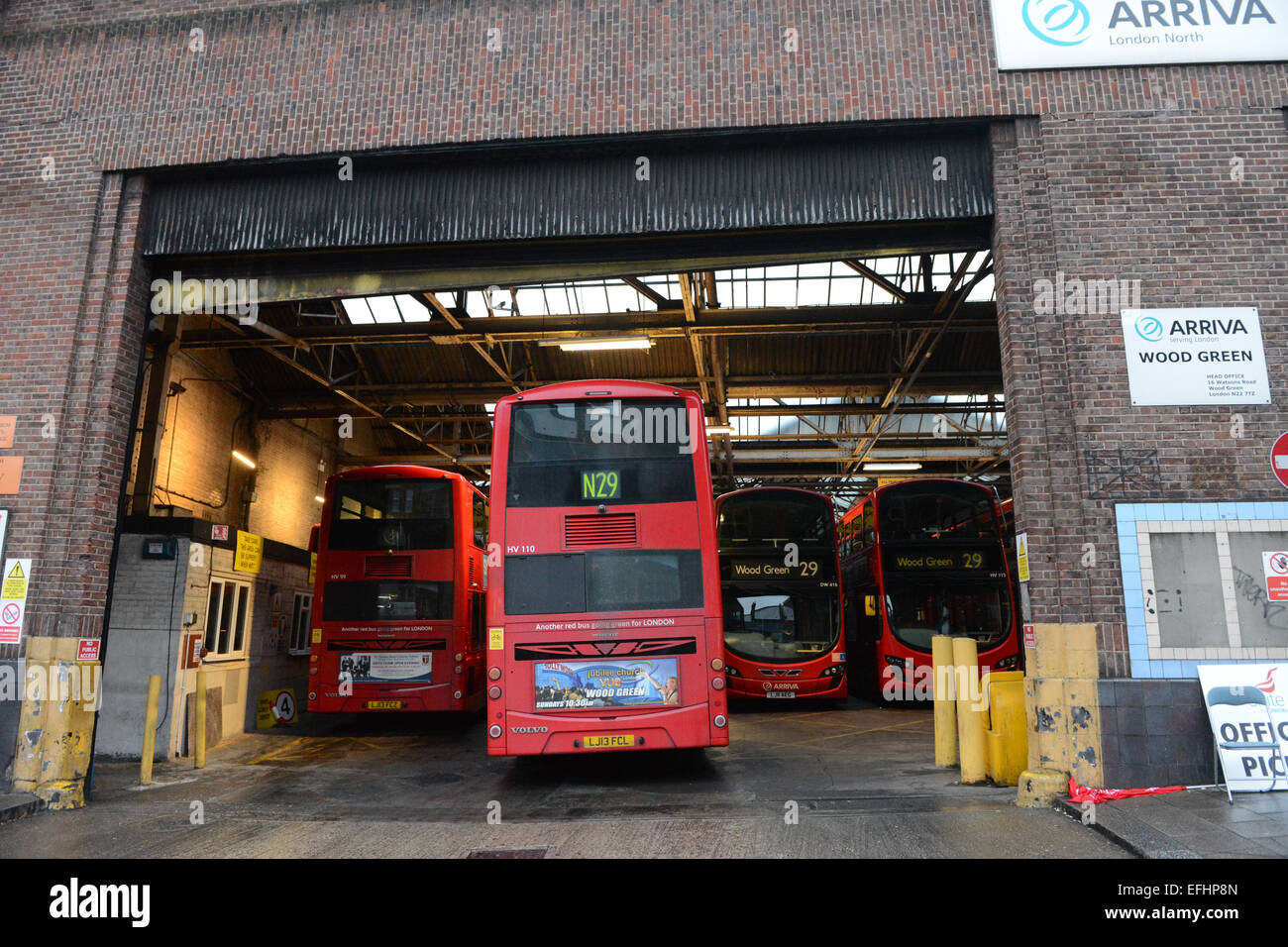 Wood Green, London, UK. 5th February 2015. Wood Green bust station ...