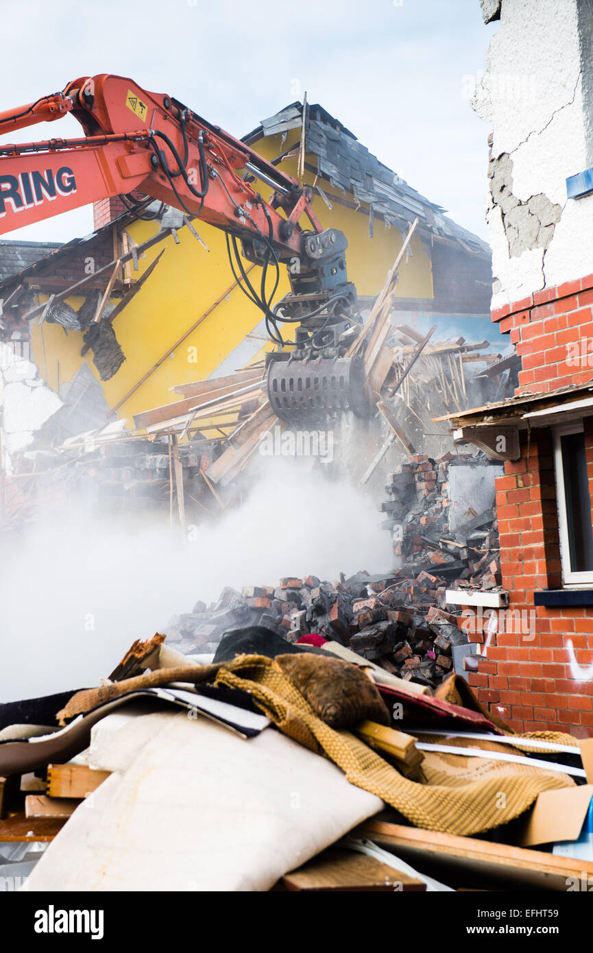 Aberystwyth, Wales, UK. 5th February, 2015. Demolition crews continue ...