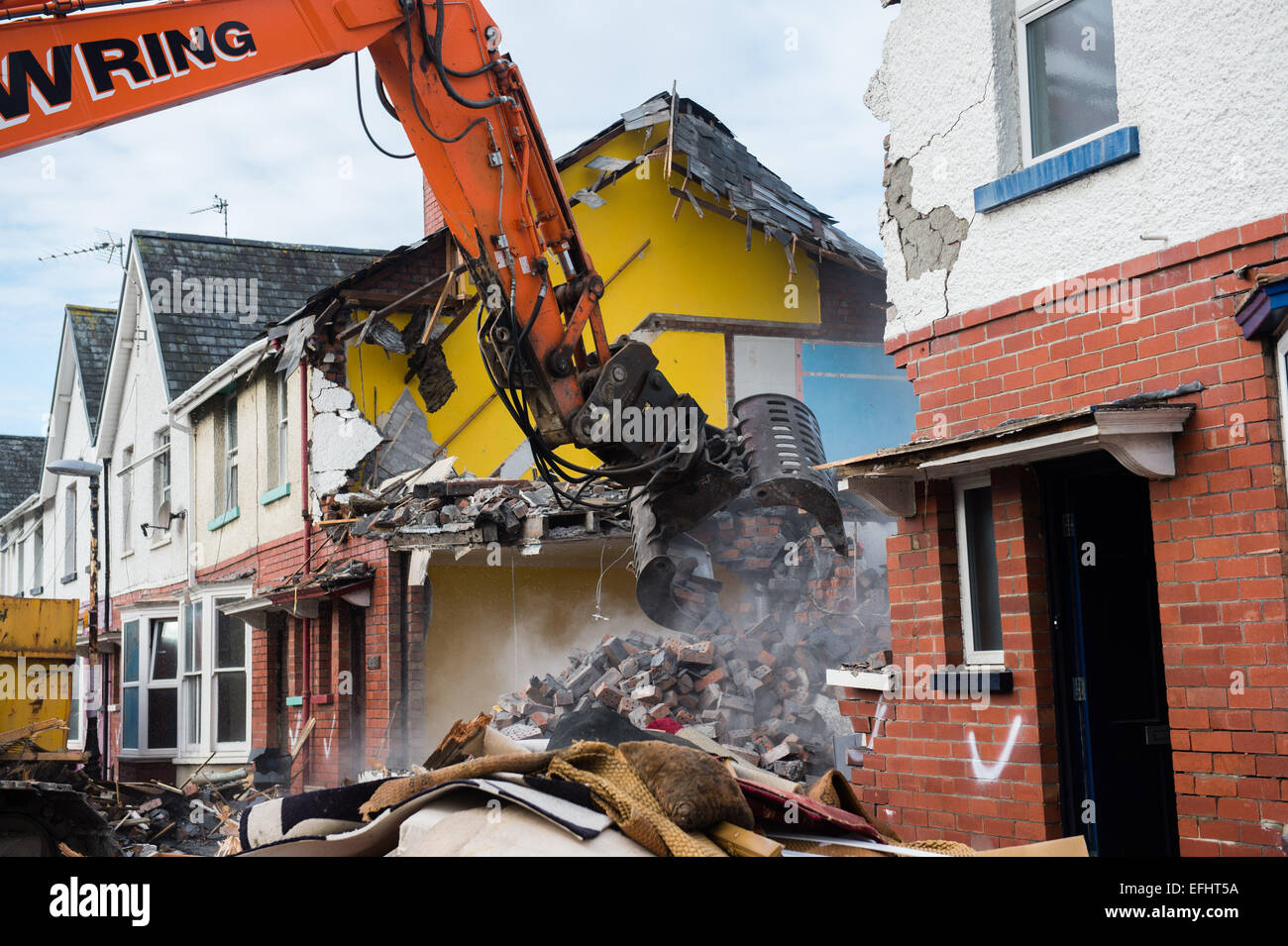 Aberystwyth, Wales, UK. 5th February, 2015. Demolition crews continue ...