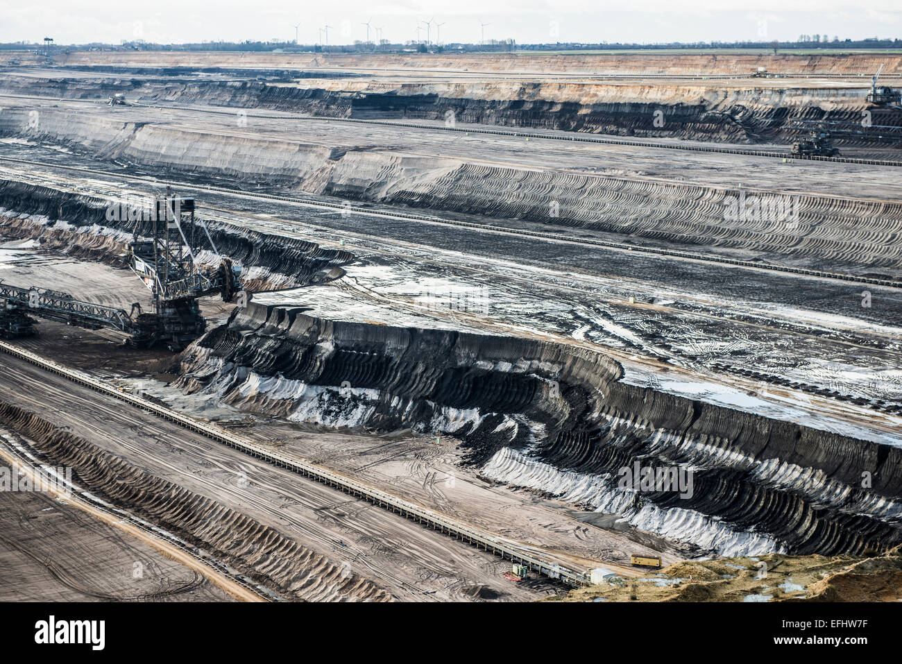 Open cut coal mine hi-res stock photography and images - Alamy