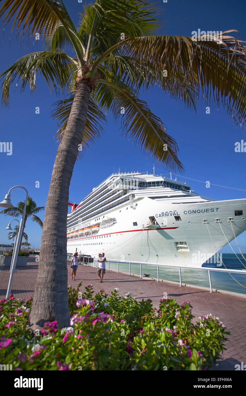 Luxury port hi-res stock photography and images - Alamy