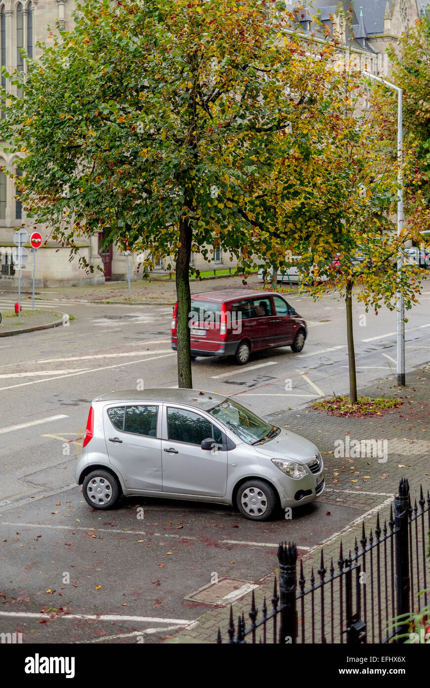 Pavement scenes hi-res stock photography and images - Alamy