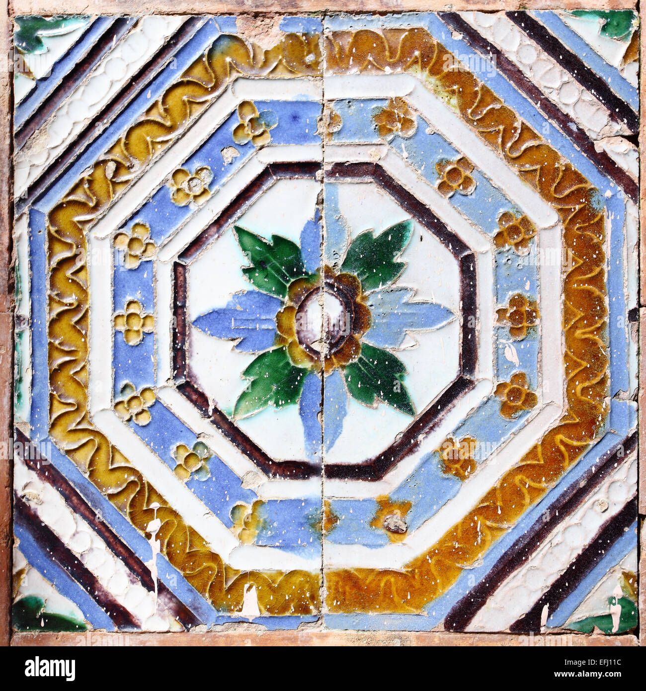 Moorish ceramic tiles in the Real Alcazar, Seville Stock Photo - Alamy