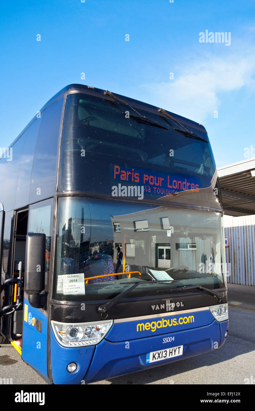 Megabus driver hi-res stock photography and images - Alamy