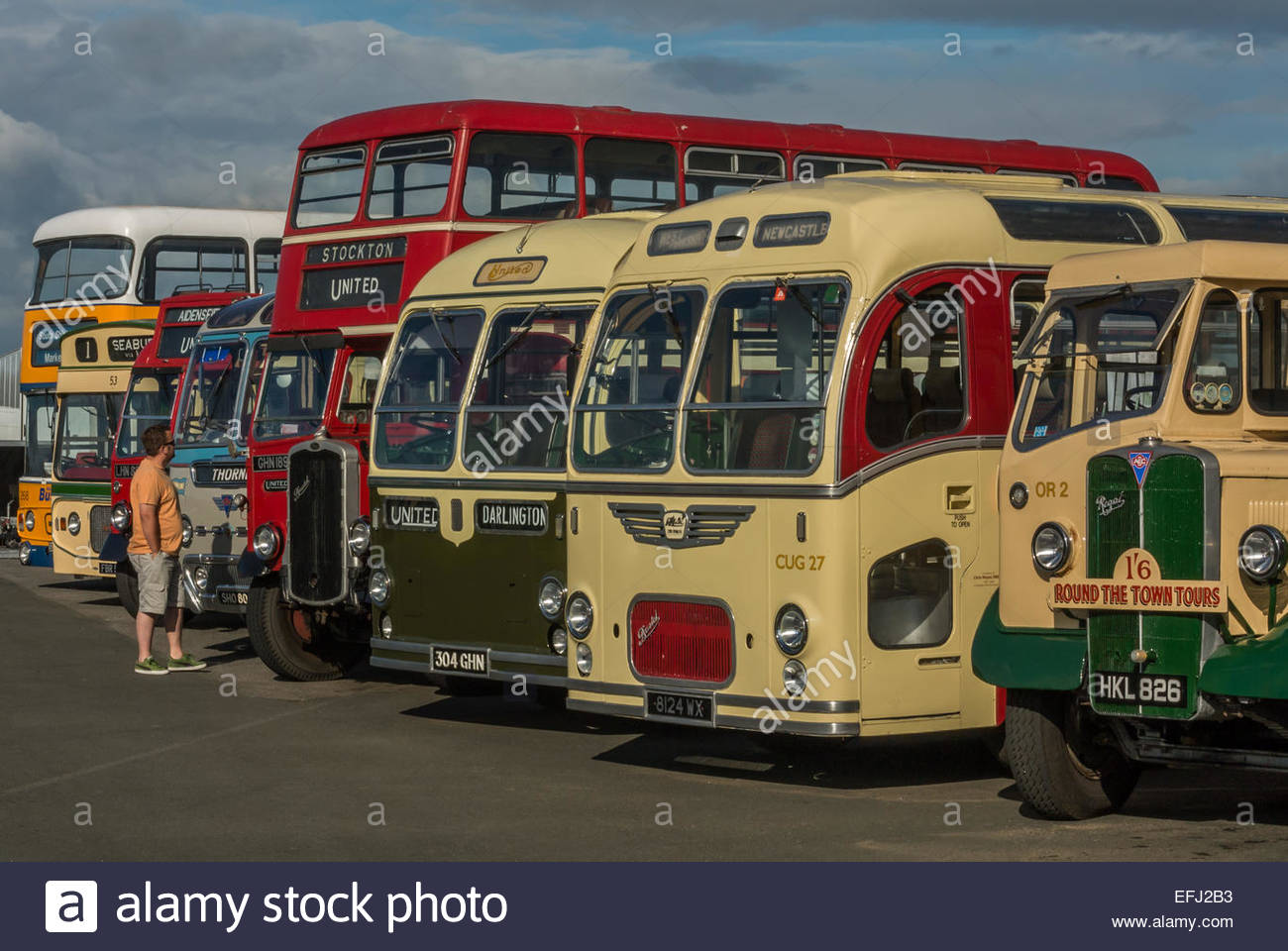 Red Single Deck Buses High Resolution Stock Photography and Images - Alamy