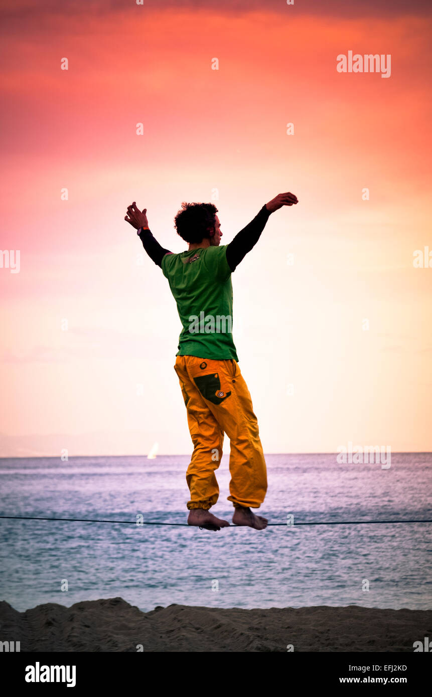 Tightrope walking hi-res stock photography and images - Alamy