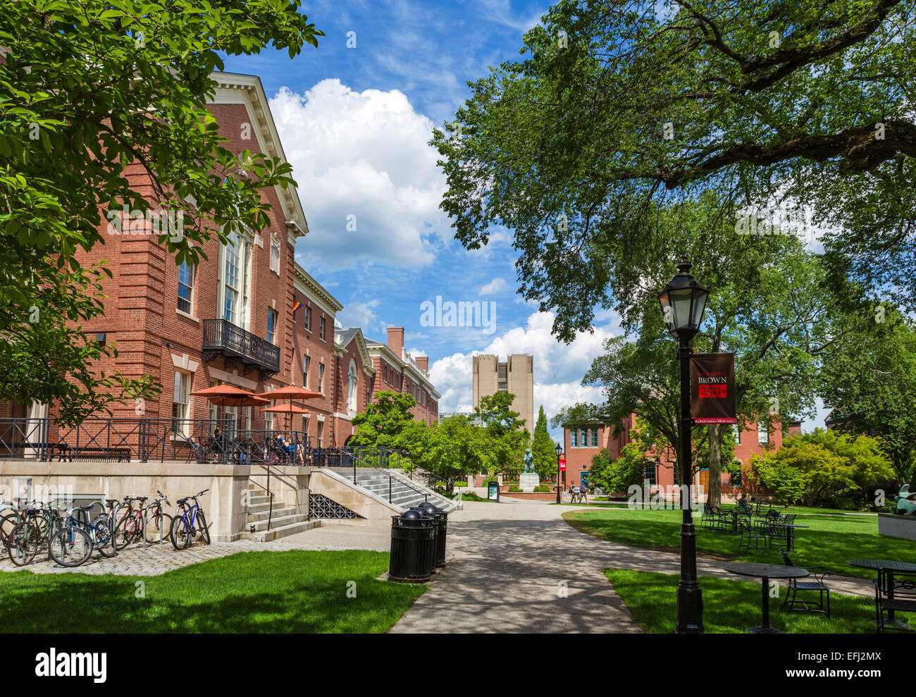 Faunce Hall / Stephen Robert ’62 Campus Center, College Green (Main ...