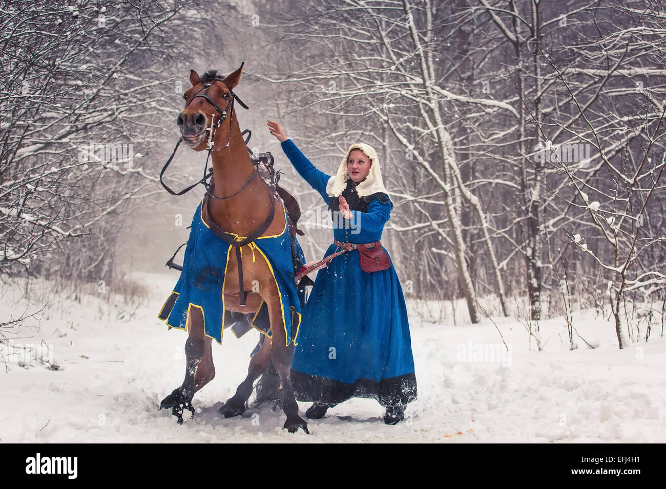 Medieval woman horse hi-res stock photography and images - Alamy