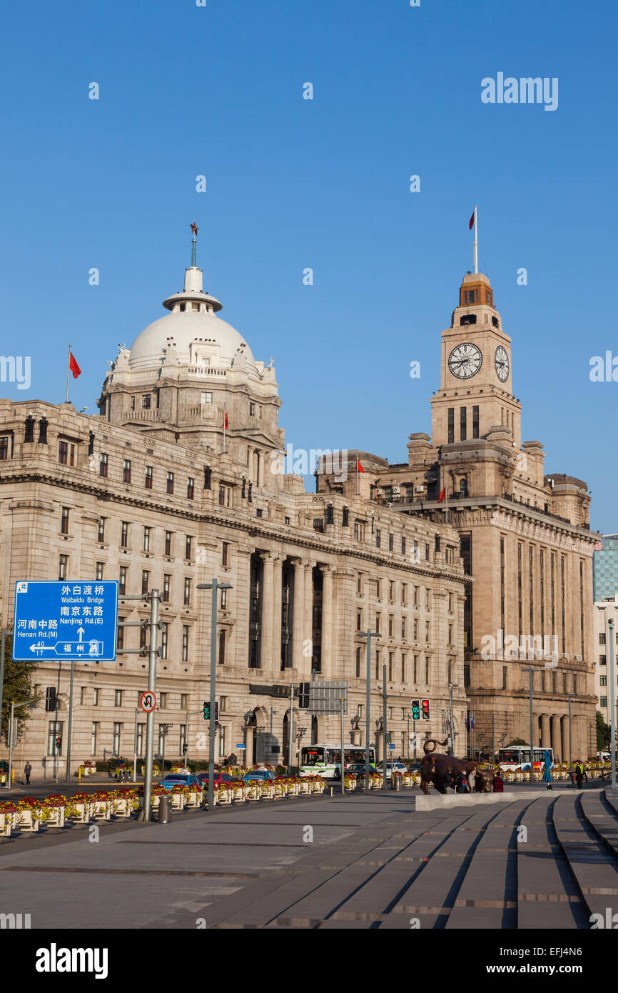 China, Shanghai, The Bund, Historic Buildings Stock Photo - Alamy