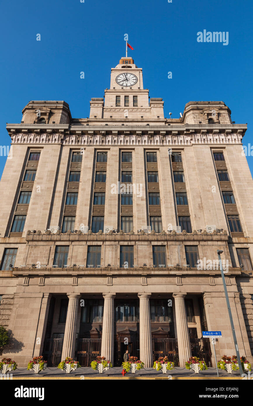 China, Shanghai, The Bund, Shanghai Customs House Building Stock Photo ...
